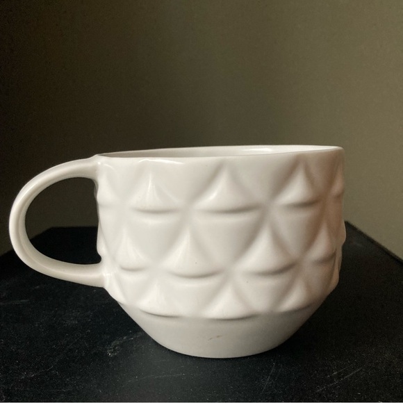 Starbucks | Kitchen | Starbucks Geometric Textured Monochrome Tea ...